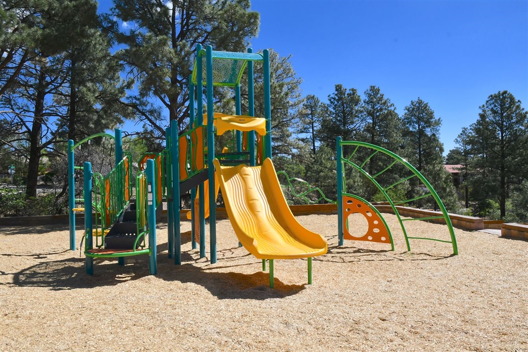 Pine Street Playlot - Incorporated County of Los Alamos, NM